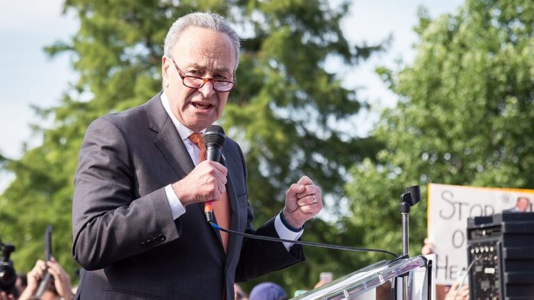 Distinguished Oscar Winning Actor Dies at 87 - Crystal Clear News